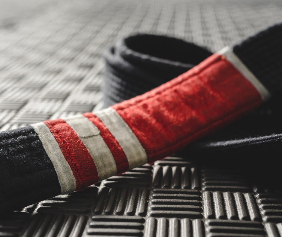 MMA 40mm Black/Black Jigsaw Mat 5 Lines Grip 90kg/cbm Density